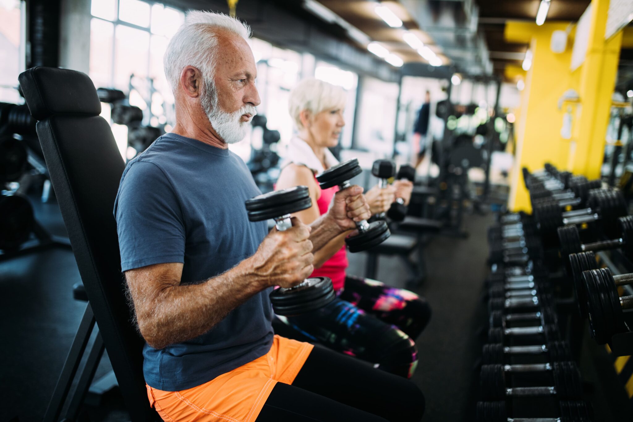 Musculação em idosos: atividade é liberada para pessoas da terceira ...